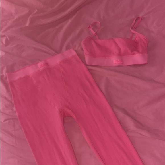 SKIMS | Pants & Jumpsuits | Pink Skims Set | Poshmark